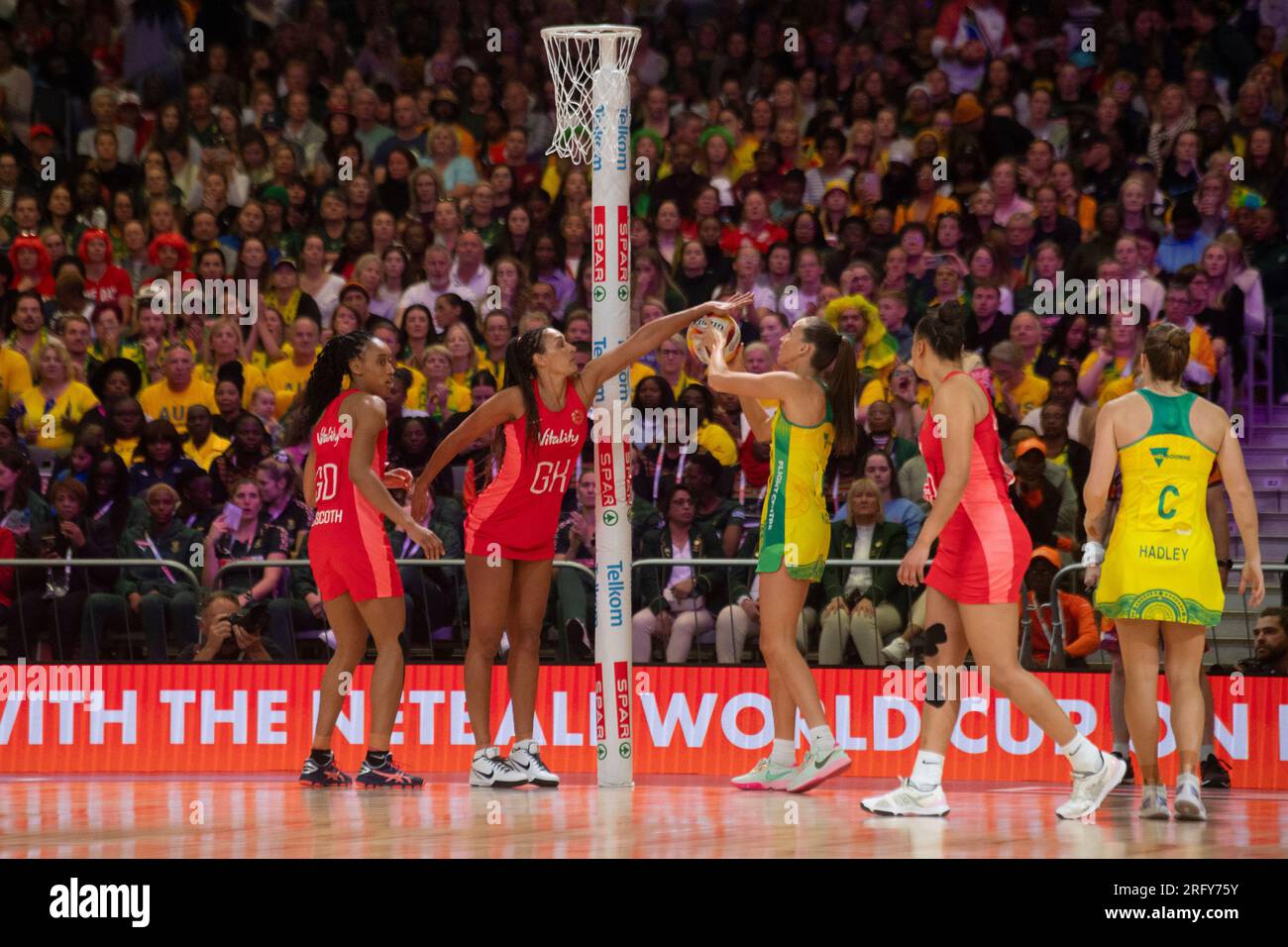 England's Geva Mentor and Layla Guscoth during the 2023 Netball World ...