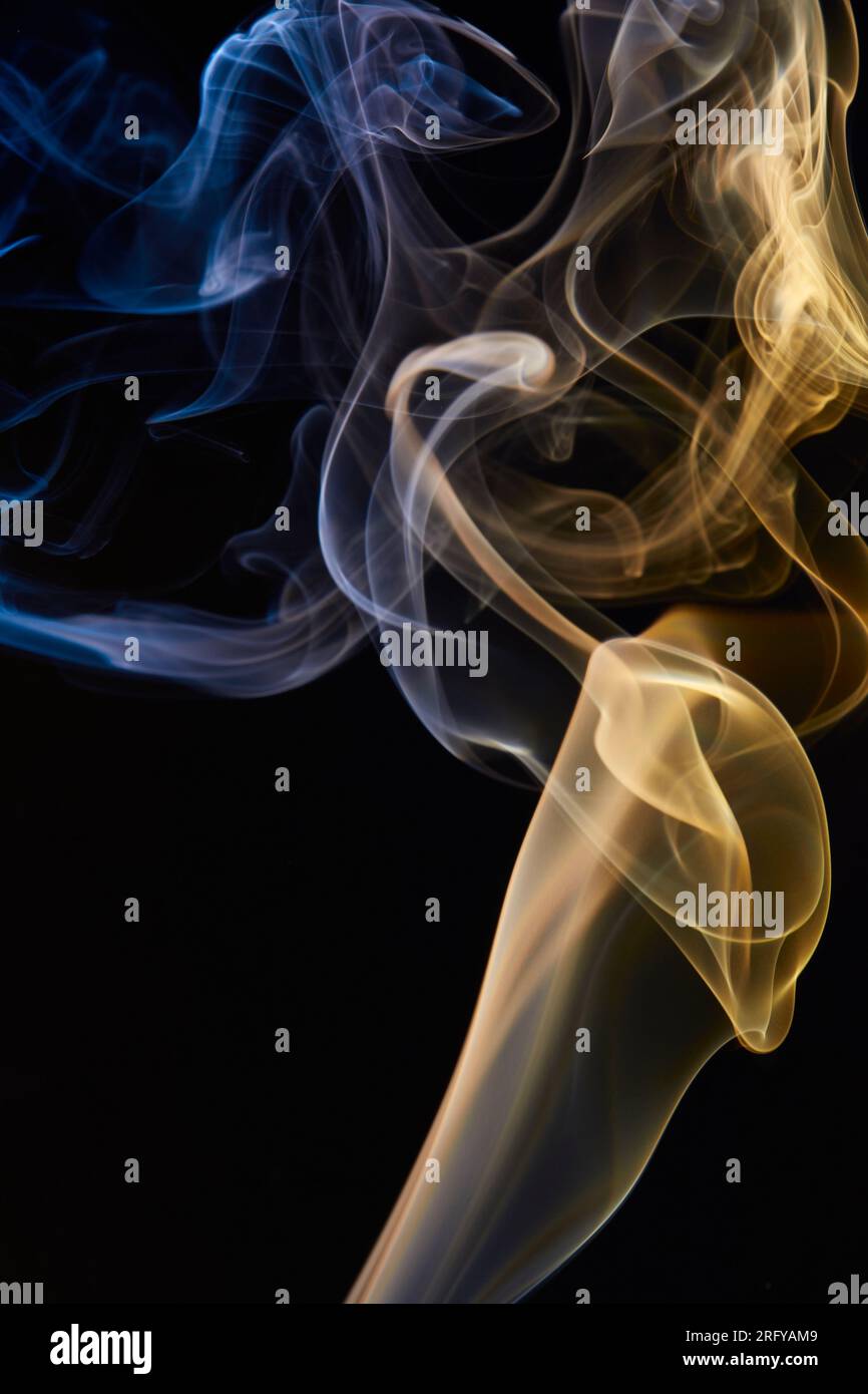 Coloured smoke black background hi-res stock photography and images - Alamy