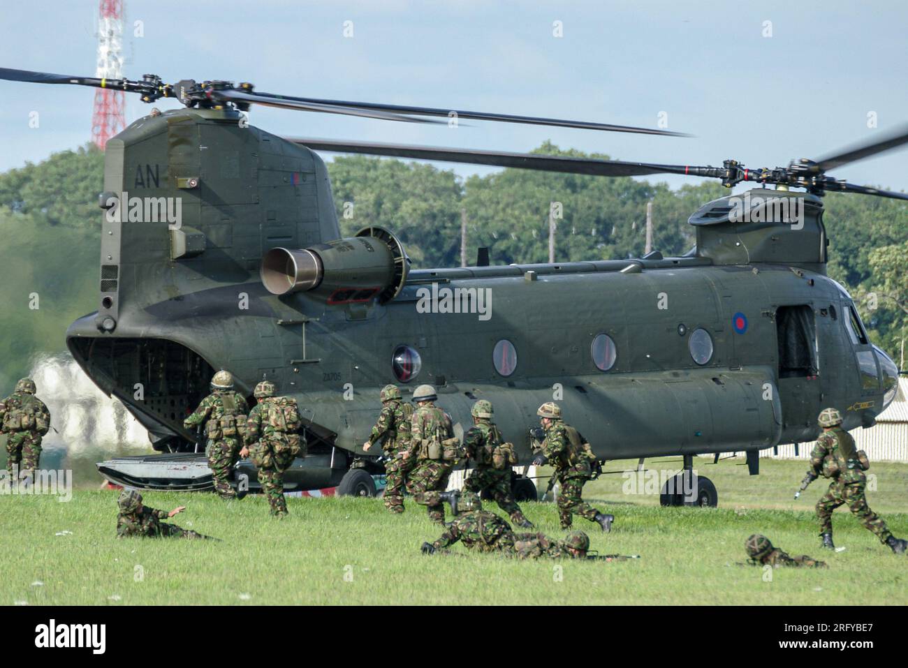 British Army troops heading to board a Royal Air Force Boeing Chinook ...