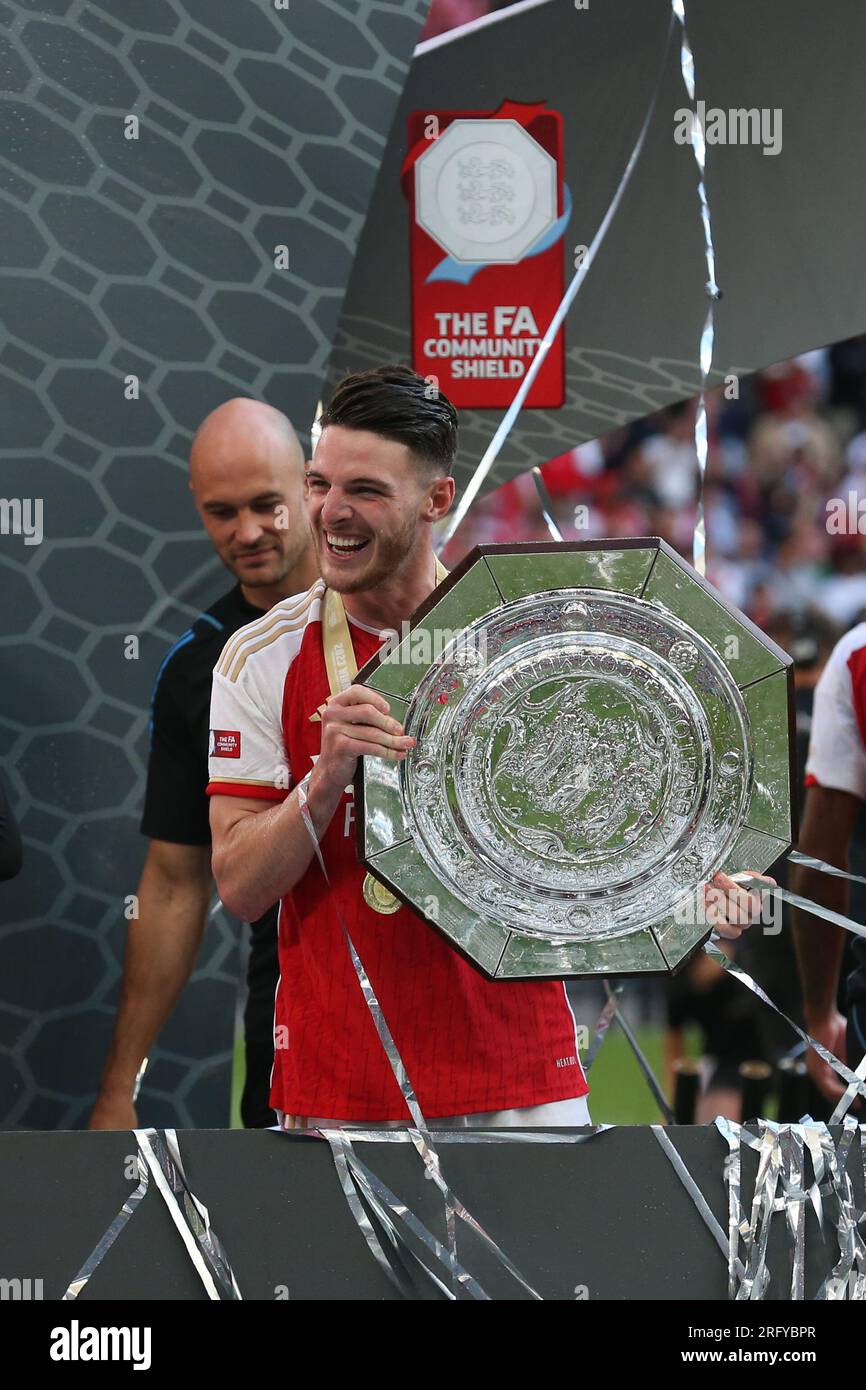 Community shield trophy hi-res stock photography and images - Alamy