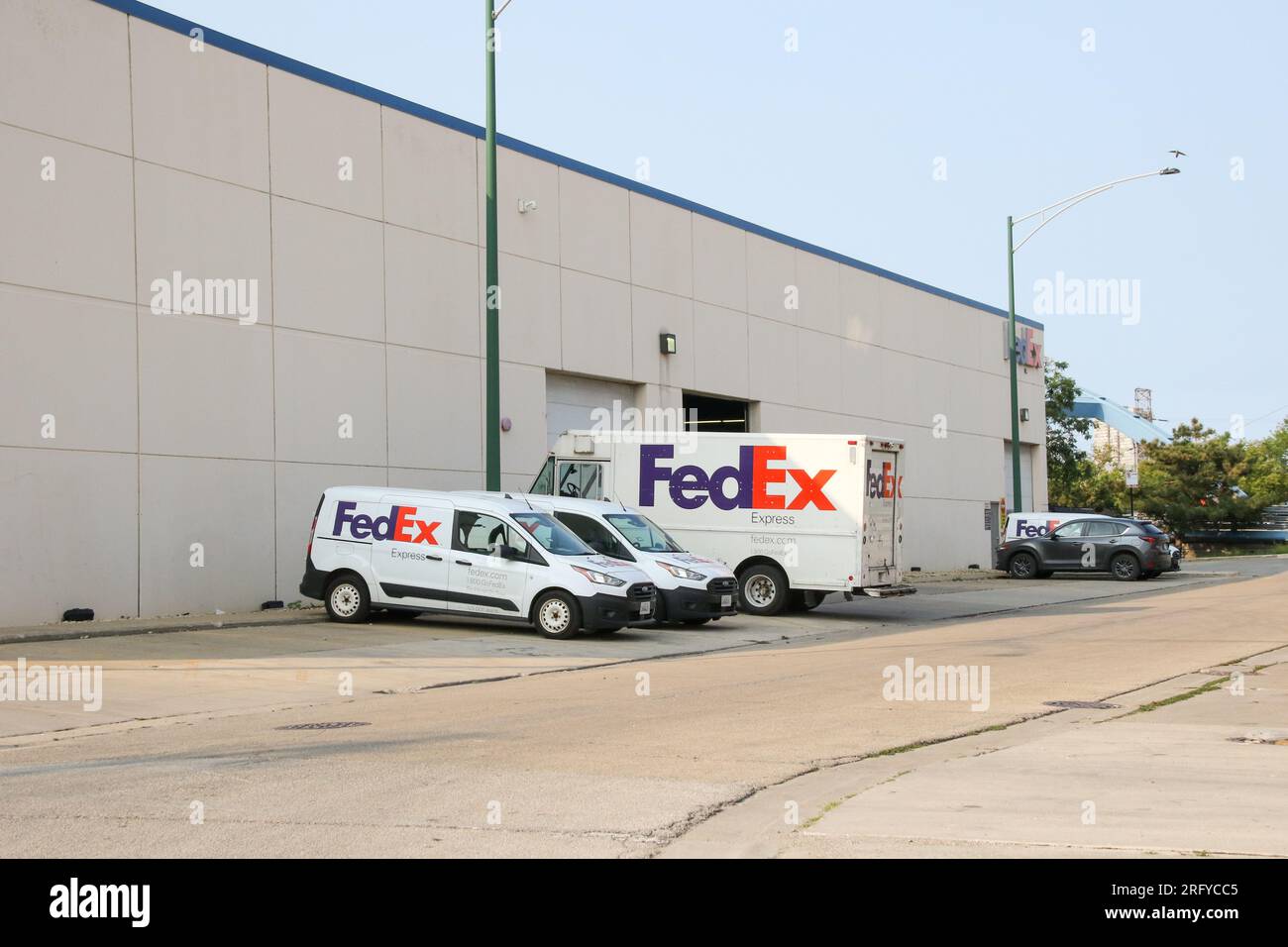 Fedex cargo ship hi-res stock photography and images - Alamy