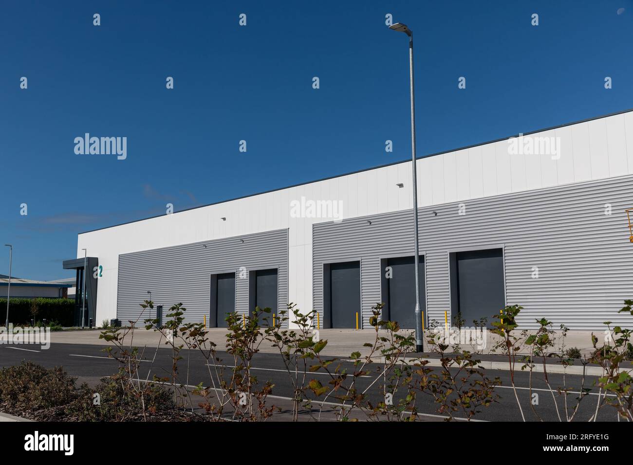 Industrial building park unit hi-res stock photography and images - Alamy