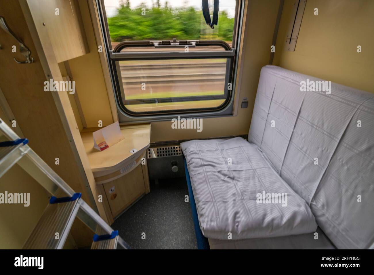 Sleeping coach hi-res stock photography and images - Alamy