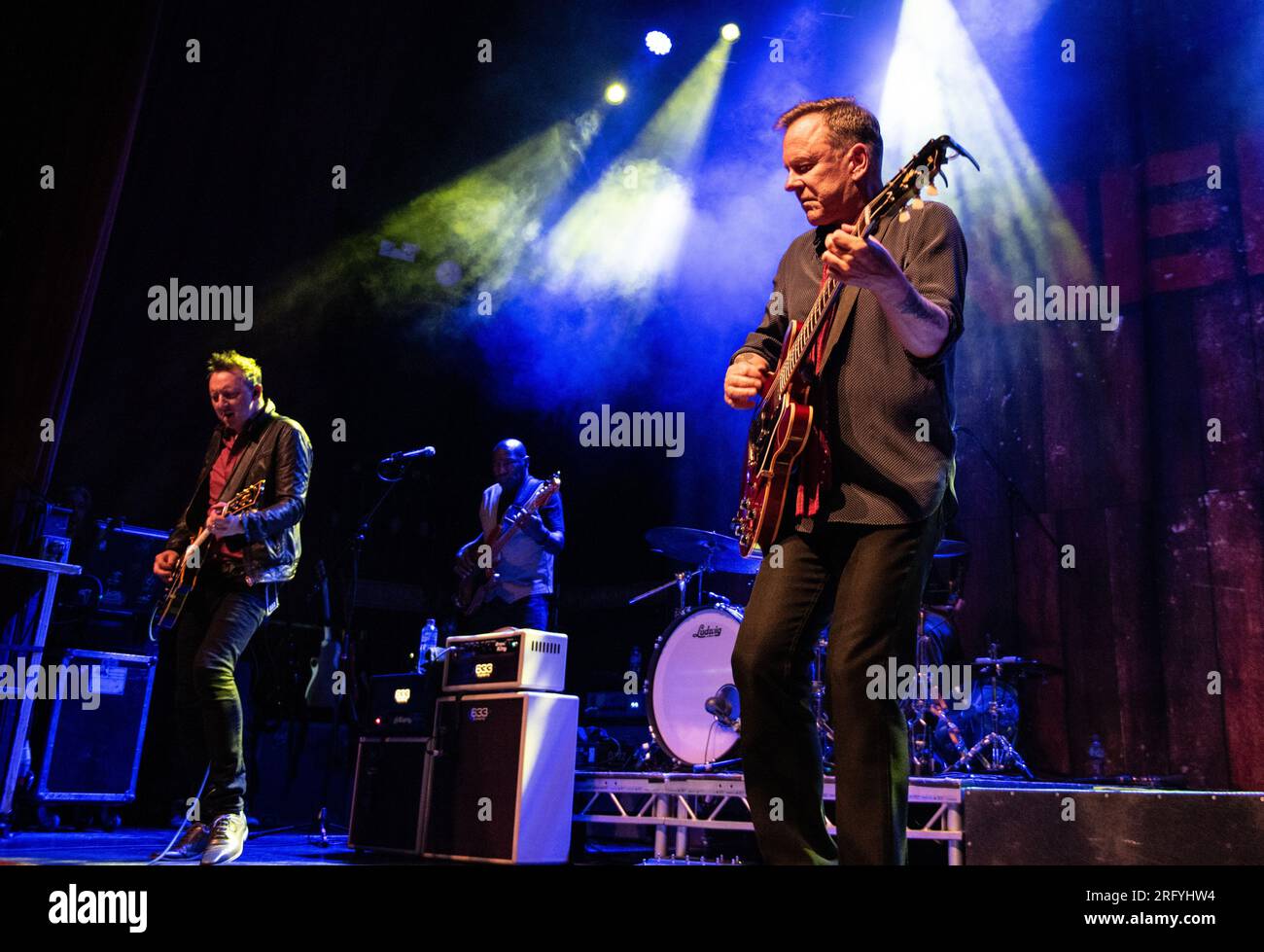 Kiefer sutherland singer hi-res stock photography and images - Alamy