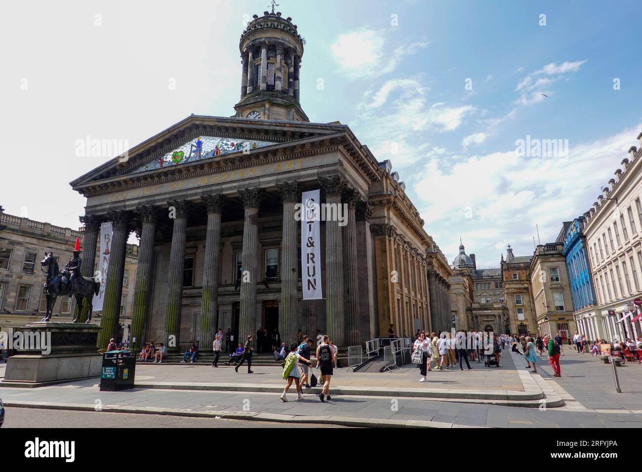 People outside Glasgow’s GoMA, opening day of the Banksy Cut and Run ...