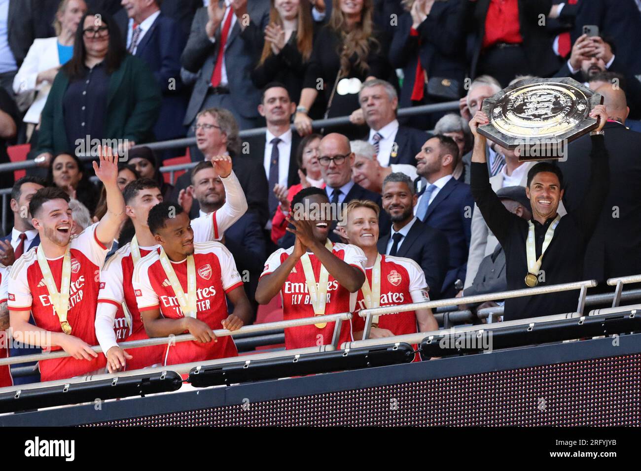 London, UK. 06th Aug, 2023. Arsenal manager Mikel Arteta celebrates ...