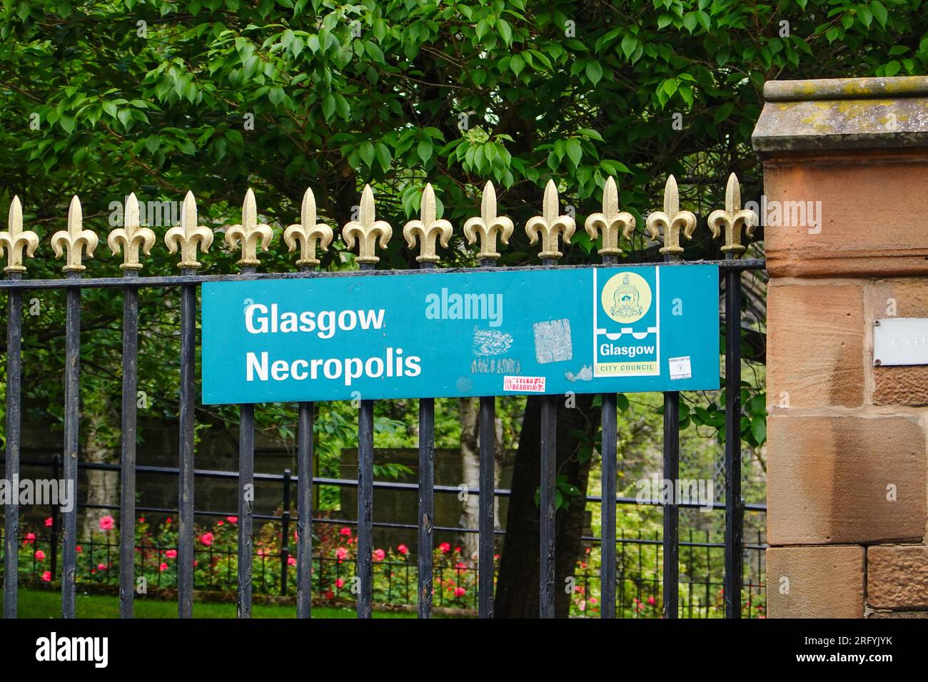 Glasgow Necropolis sign, Scotland, UK Stock Photo - Alamy