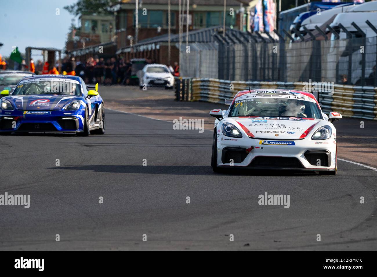 Porsche croft circuit hi-res stock photography and images - Alamy