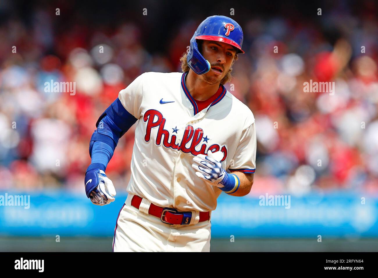 PHILADELPHIA, PA - AUGUST 06: Bryson Stott #5 of the Philadelphia ...