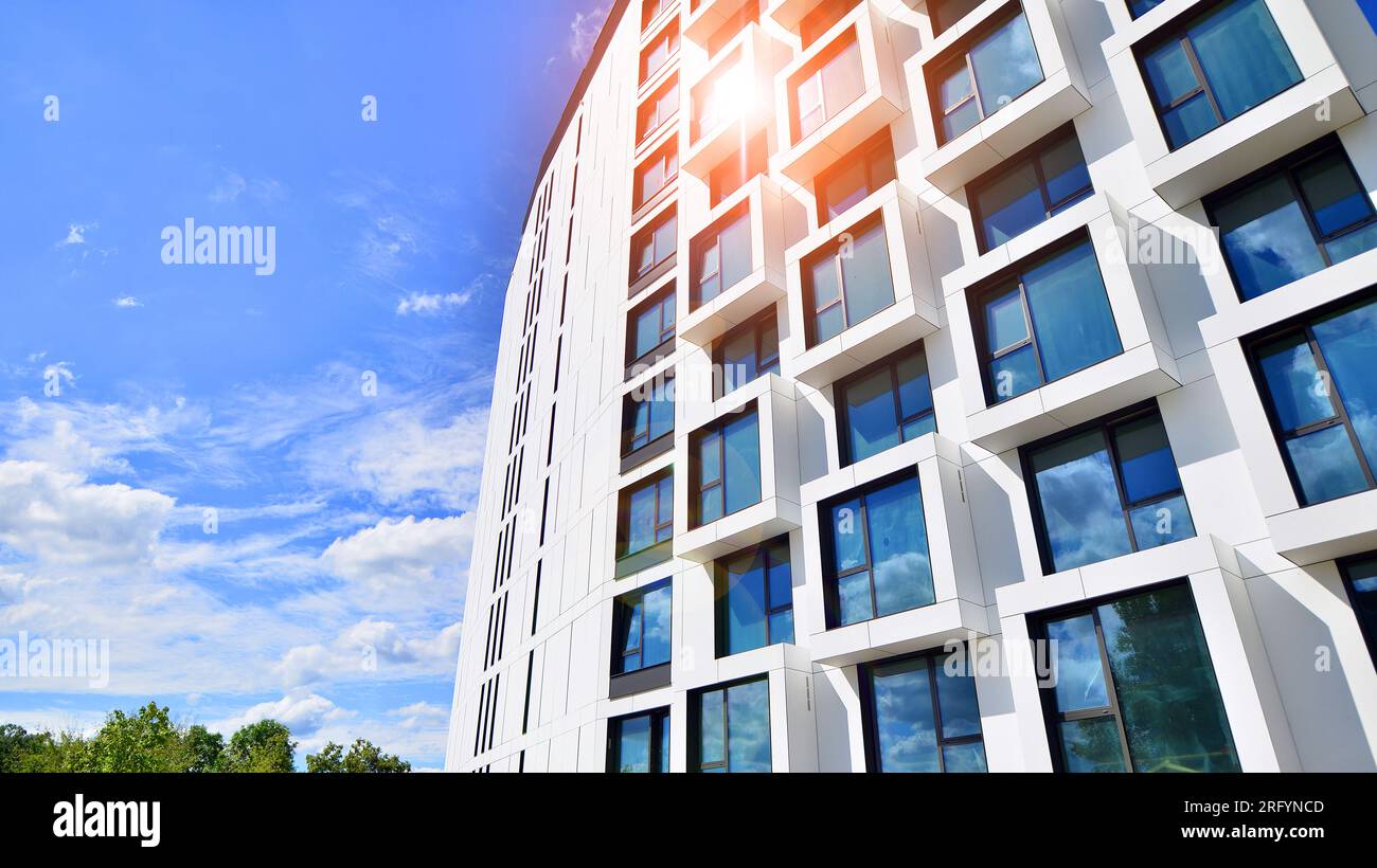 Cube house complex hi-res stock photography and images - Alamy