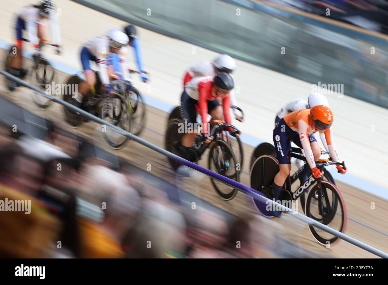 Women elite elimination race hi-res stock photography and images - Alamy
