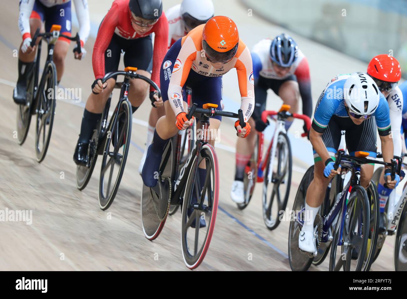 Women elite elimination race hi-res stock photography and images - Alamy