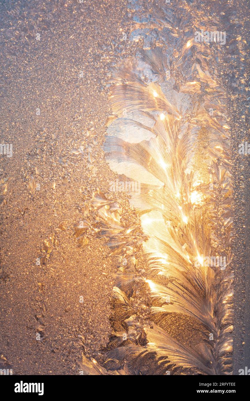 Ice covered window hi-res stock photography and images - Alamy