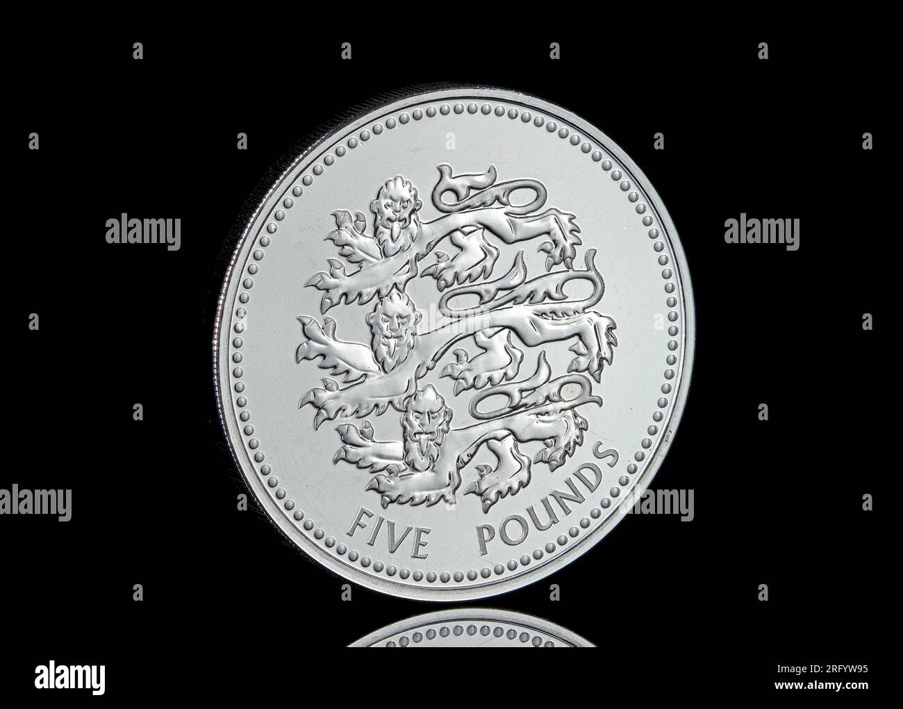 Five pound coin hi-res stock photography and images - Alamy