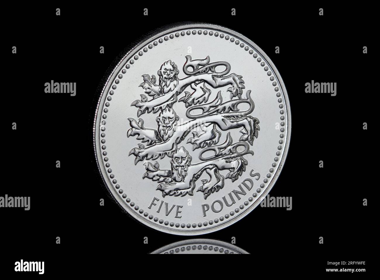 King charles iii five pound coin hi-res stock photography and images ...