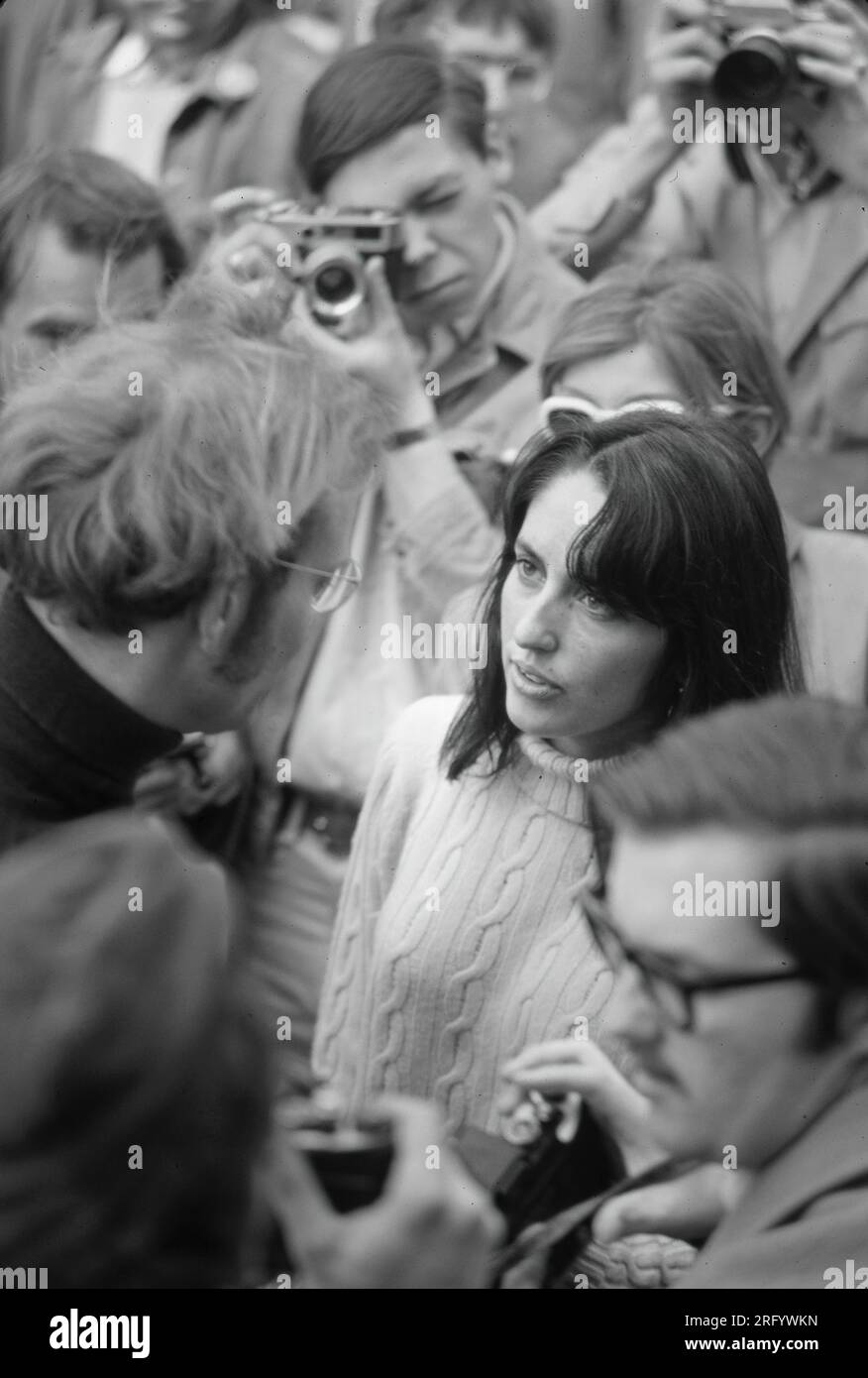 Joan Baez and husband David Harris, anti-war demonstration, Central ...