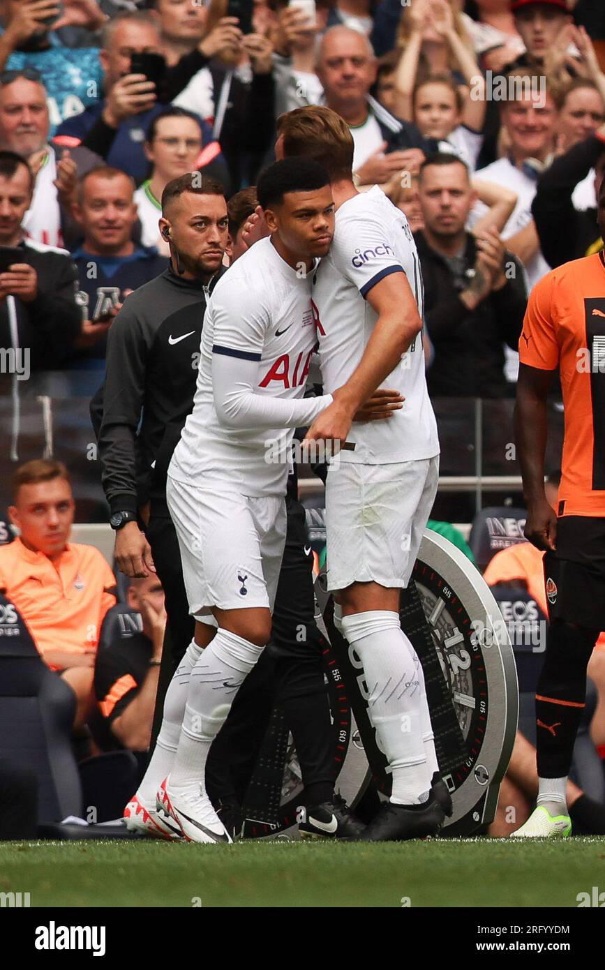 London, UK. 06th Aug, 2023. Harry Kane of Tottenham Hotspur makes an emotional exit from ...