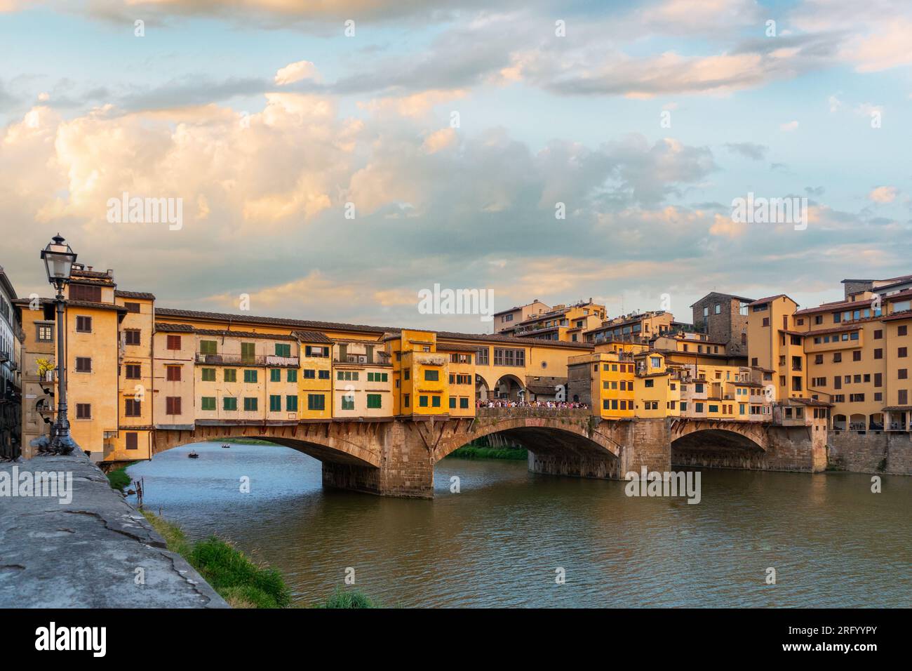 Ponte Vecchio bridge over the Arno river in Florence, Italy ...