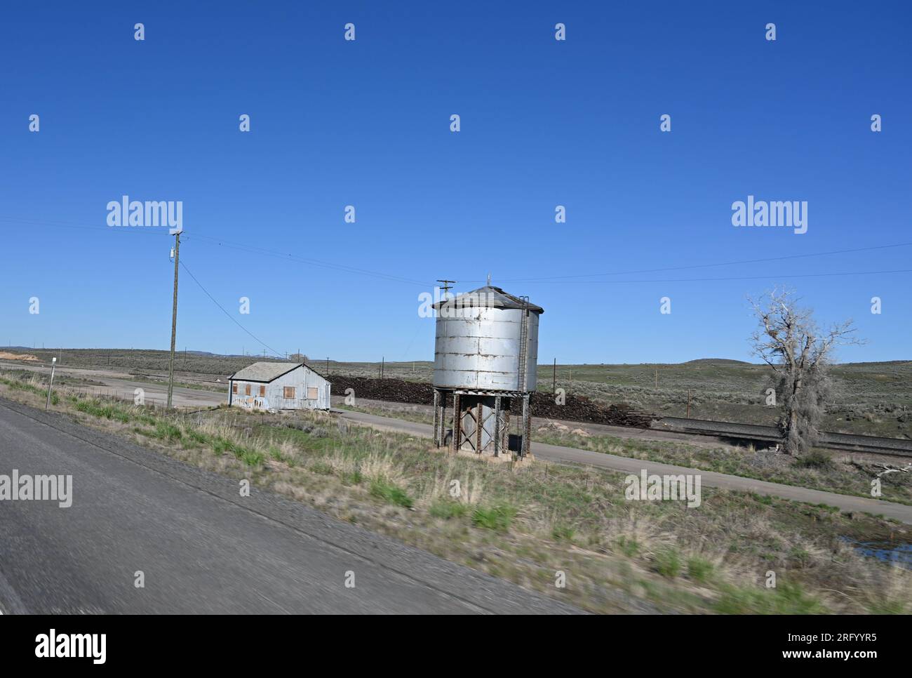 Shed and water tank hi-res stock photography and images - Alamy