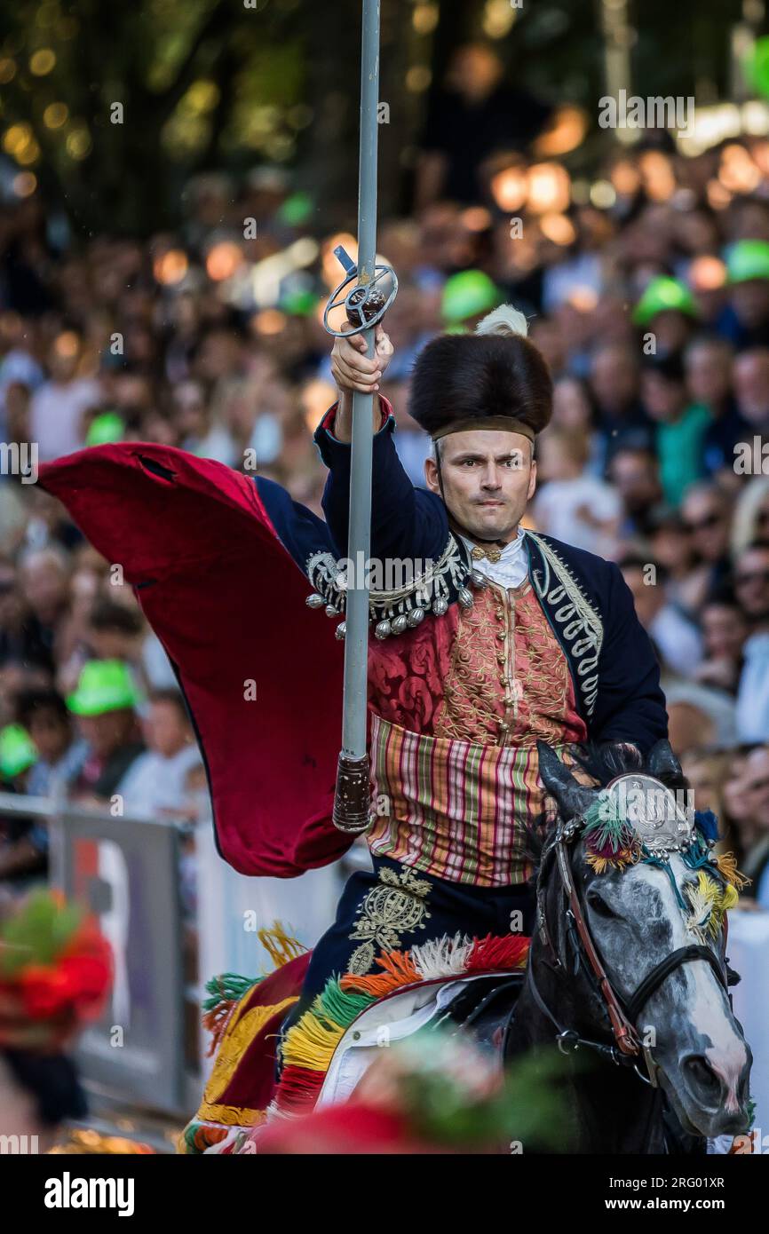 Wearing knight costumes hi-res stock photography and images - Alamy