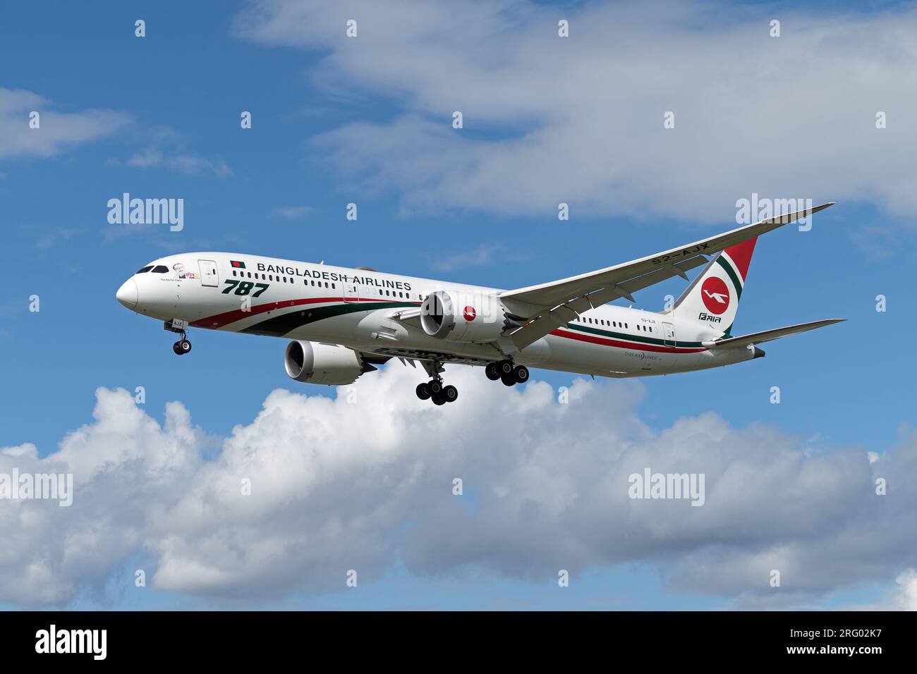 Biman Bangladesh Airlines Boeing 787-9 Dreamliner plane landing at ...