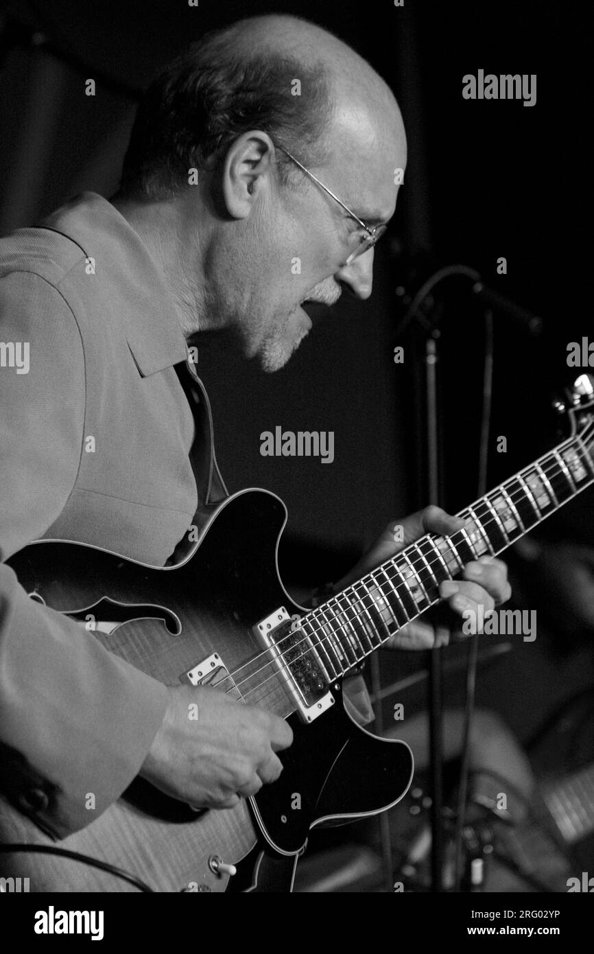 John scofield uberjam band hi-res stock photography and images - Alamy