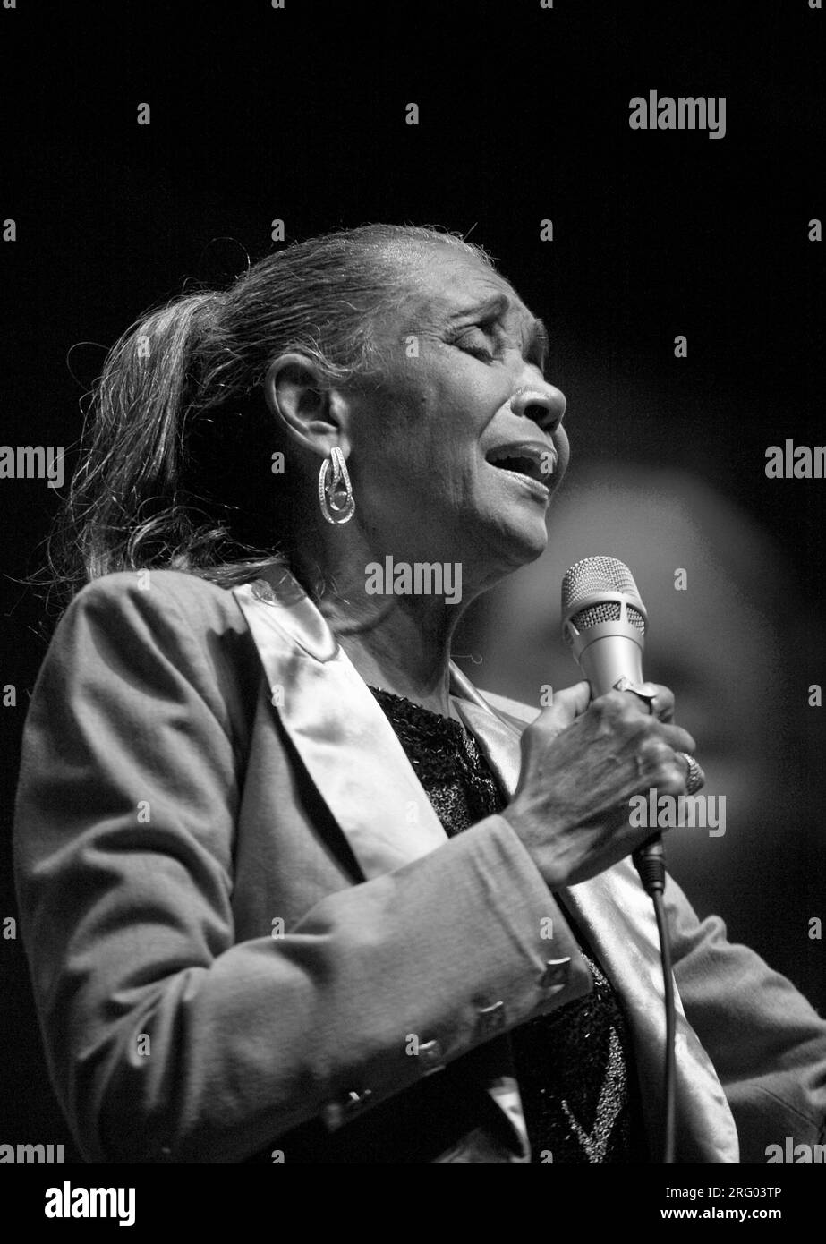 Music d1977 hi-res stock photography and images - Alamy