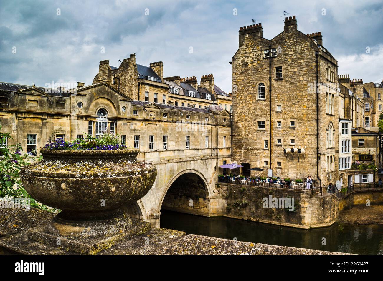 Pulteney Bridge, Bath, England Stock Photo - Alamy