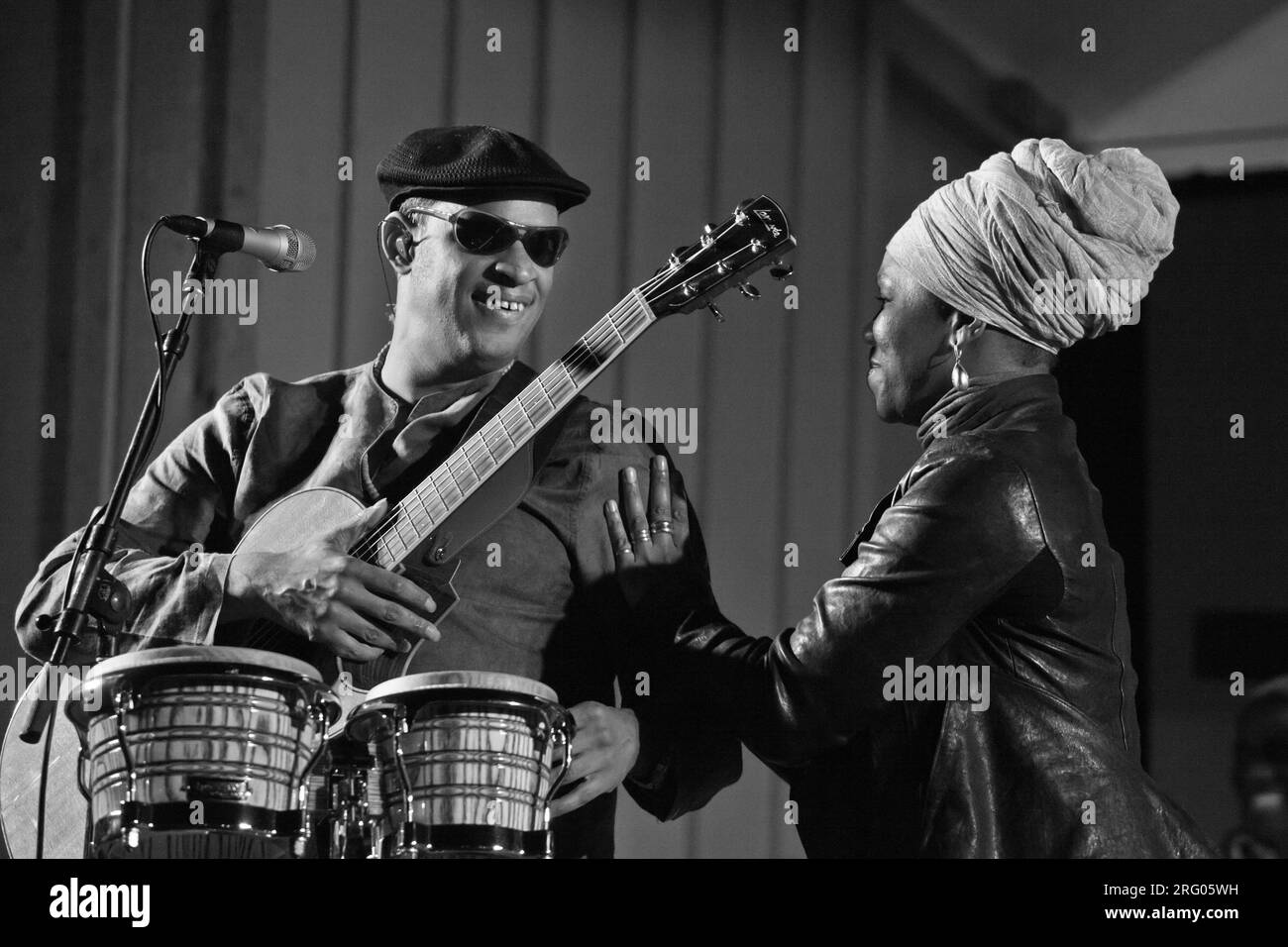 Singer india arie Black and White Stock Photos & Images - Alamy