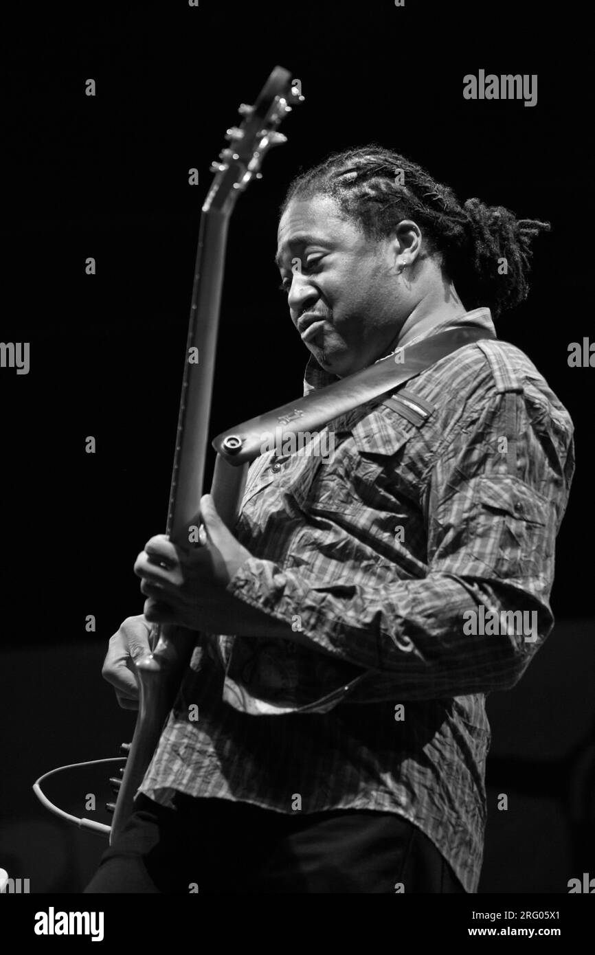 African bass guitar Black and White Stock Photos & Images - Alamy