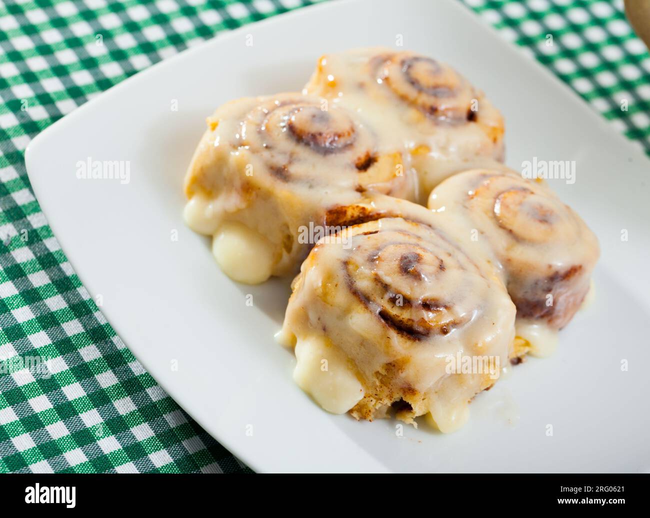 Rolled cinnamon buns on hi-res stock photography and images - Alamy