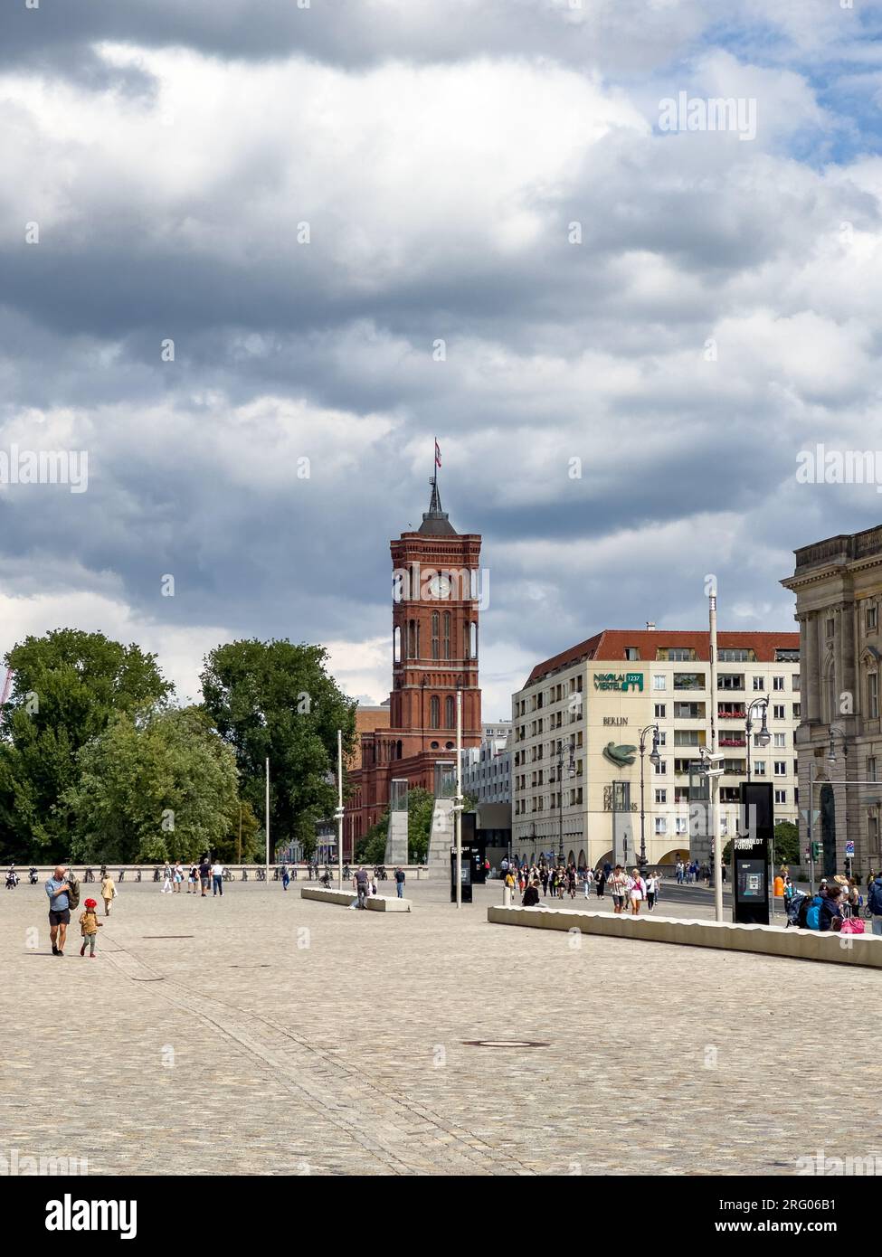 Berliner rathaus red town hi-res stock photography and images - Alamy