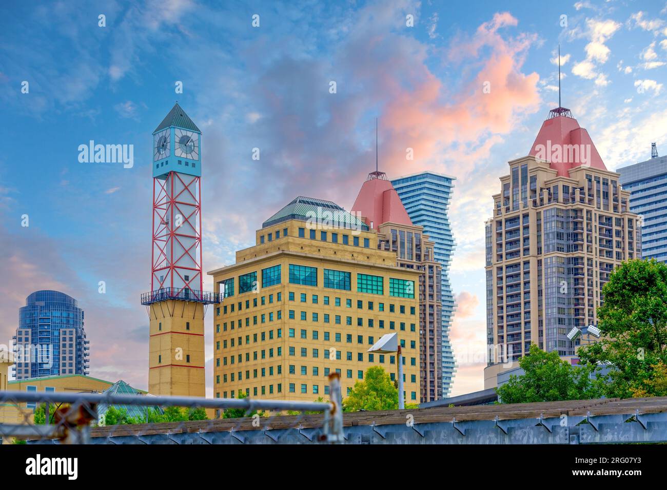 City of mississauga skyline hi-res stock photography and images - Alamy