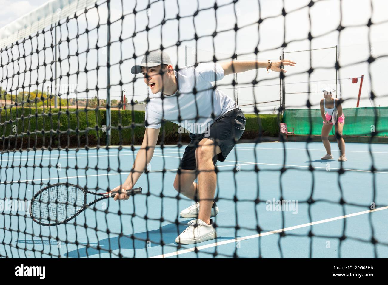 Australian training on equipment hi-res stock photography and images ...