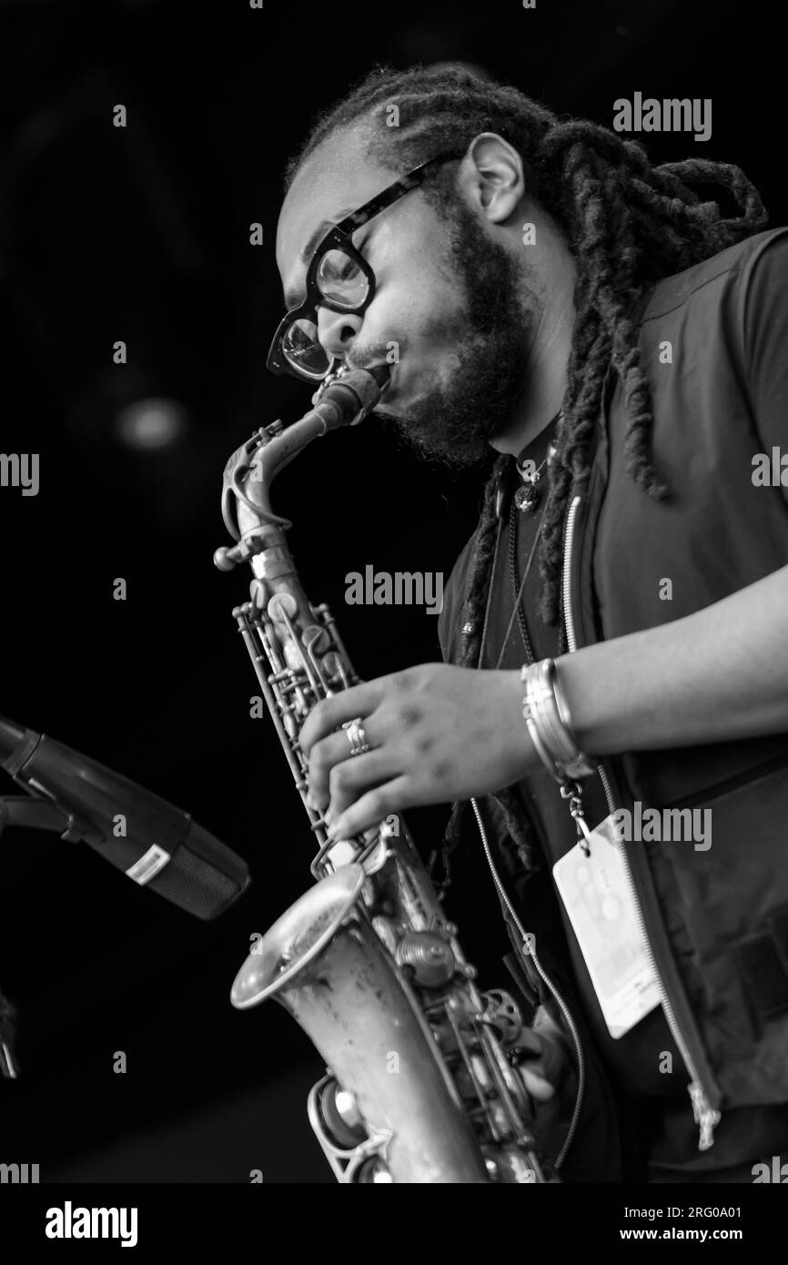 Immanuel Wilkins plays saxophone for Gerald Clayton at the 2021 ...