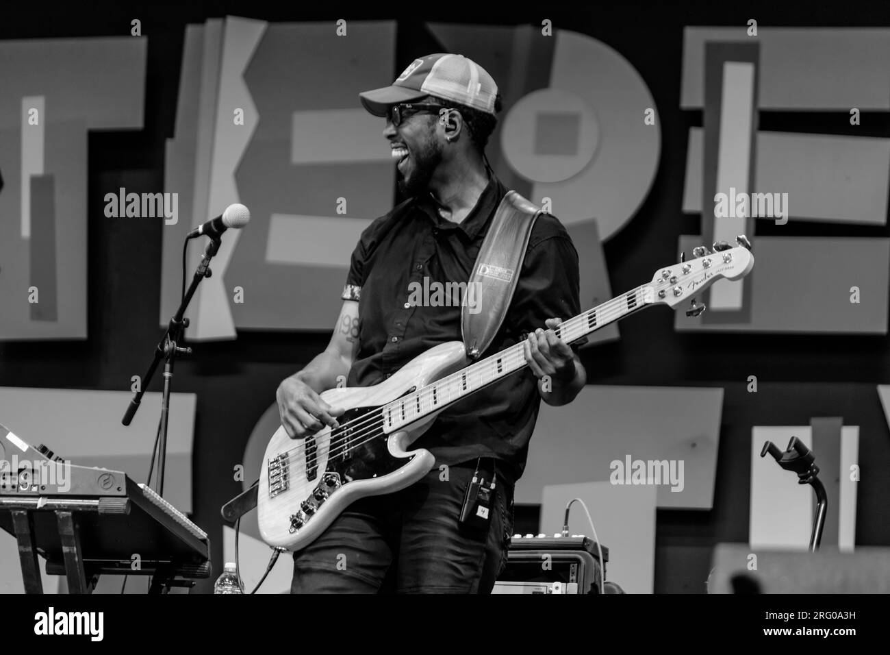 David Parks plays bass for Ledisi at the 2021 Monterey Jazz Festival ...