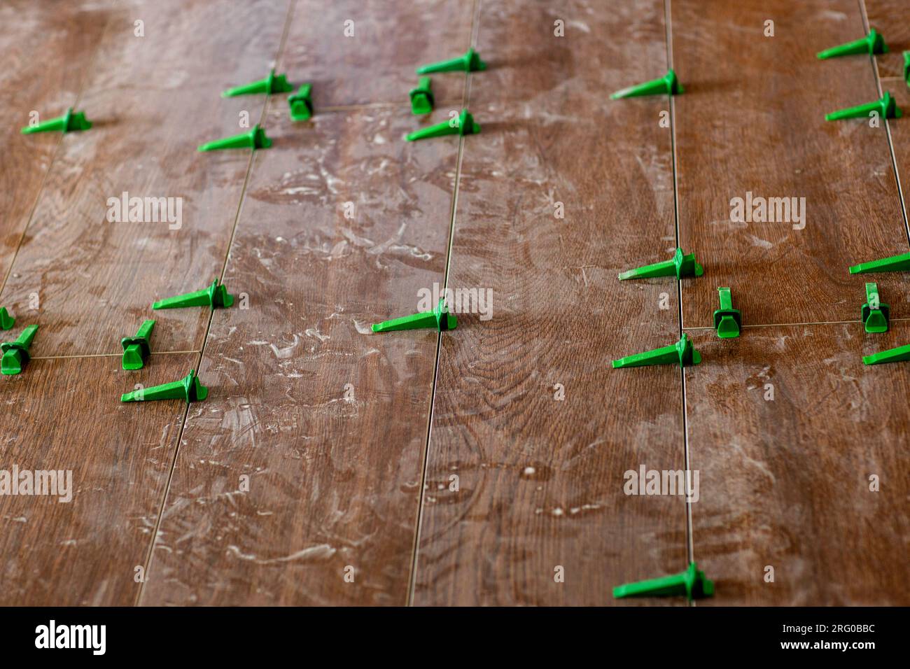 Plastic tile leveling system clips and wedges leveling install tools ...