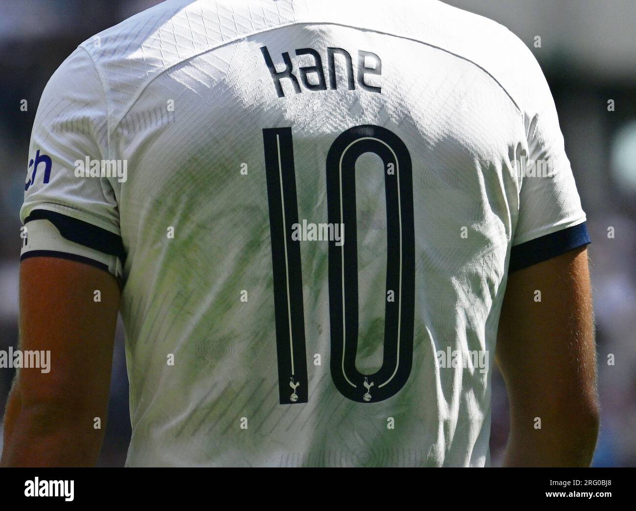Number 10 shirt hi-res stock photography and images - Alamy