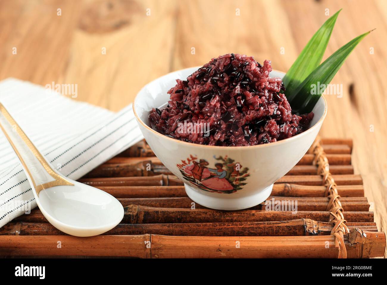 Black glutinous rice hi-res stock photography and images - Alamy
