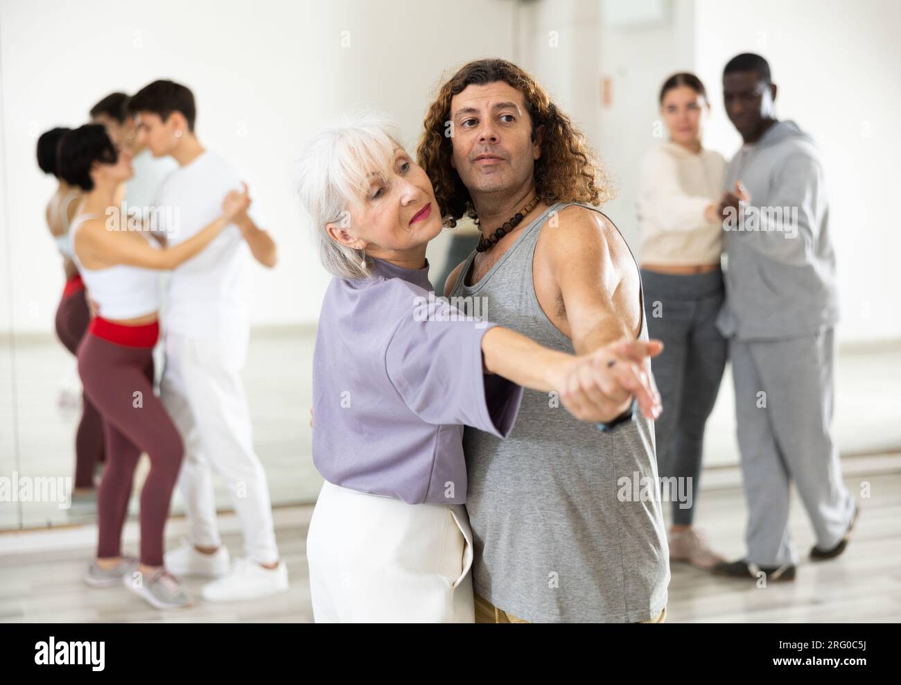 Foxtrot dancers hi-res stock photography and images - Alamy