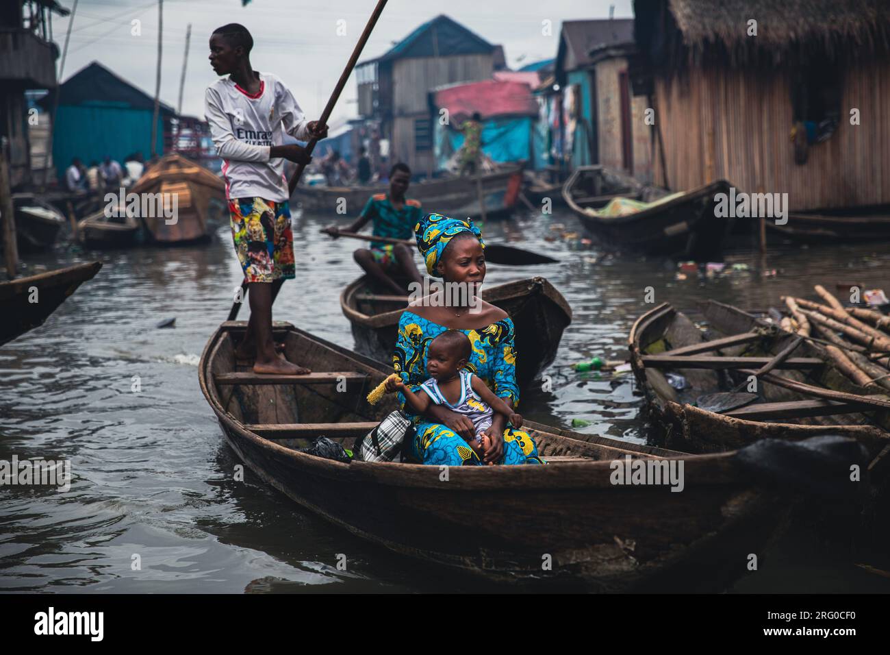 Nigeria boats hi-res stock photography and images - Alamy