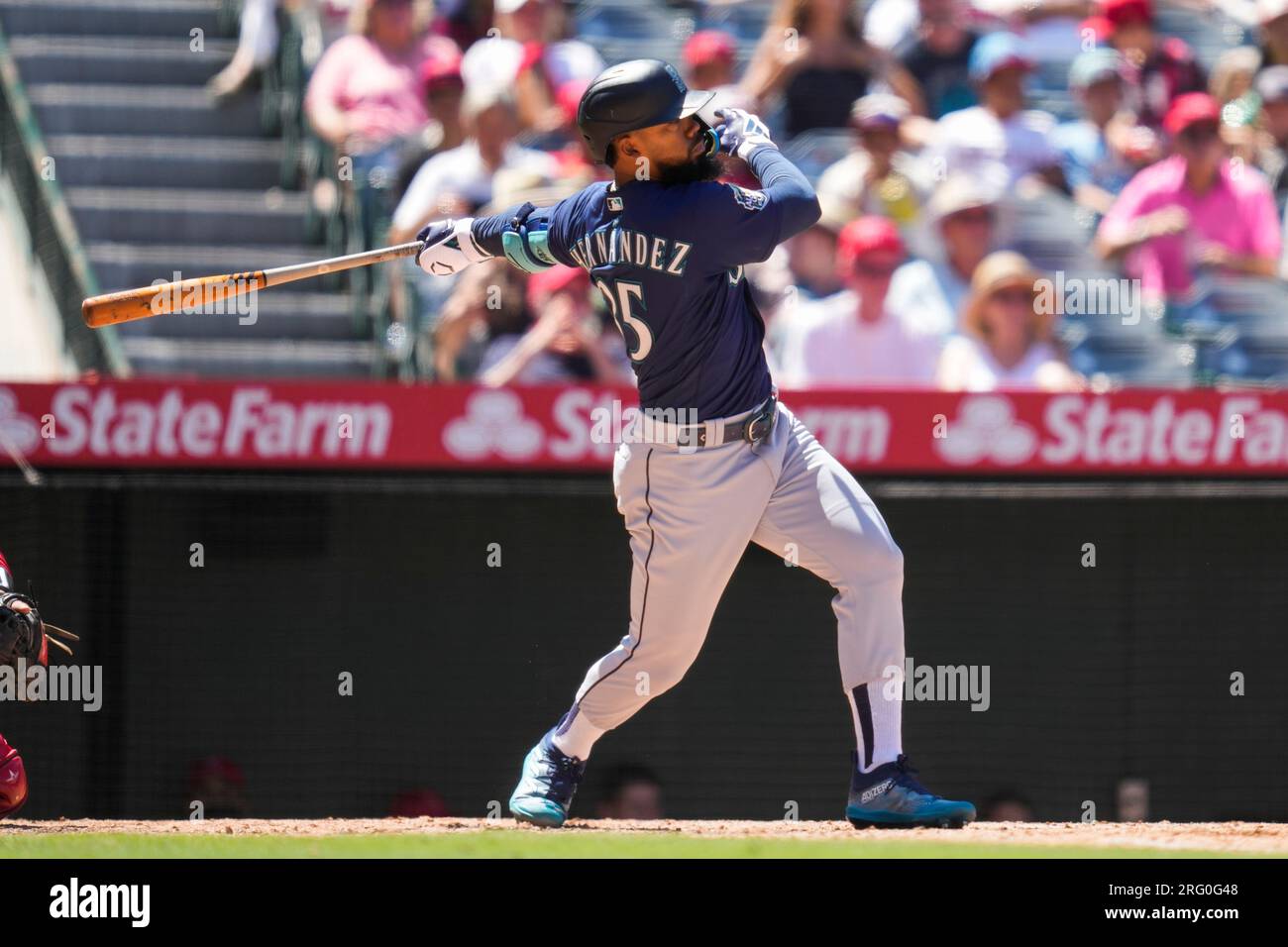 Seattle Mariners designated hitter Teoscar Hernandez (35) hits a home ...