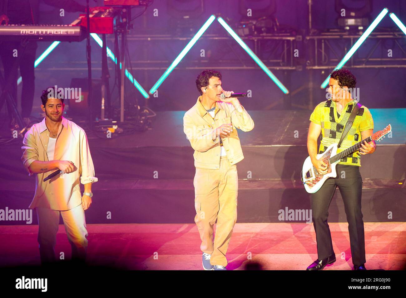 Joe Jonas, Nick Jonas and Kevin Jonas of the Jonas Brothers perform ...