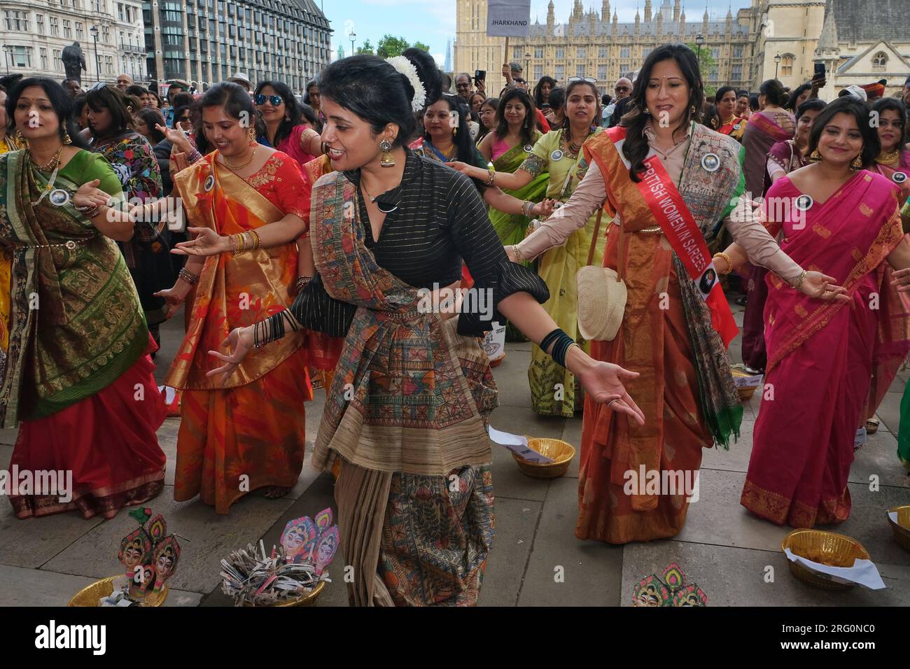 British women in sarees hi-res stock photography and images - Alamy