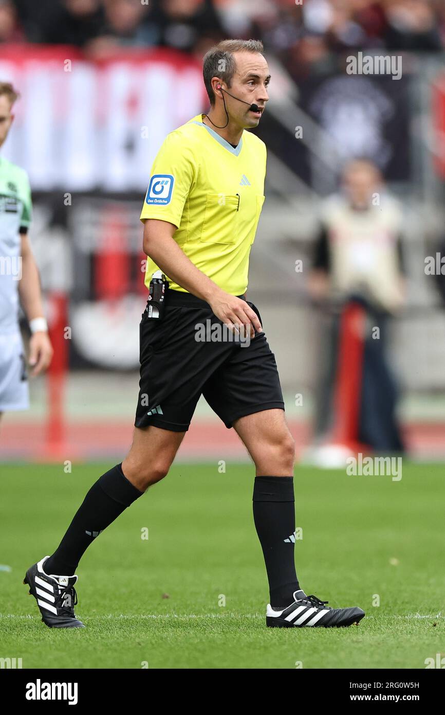 Referee patrick alt hi-res stock photography and images - Alamy