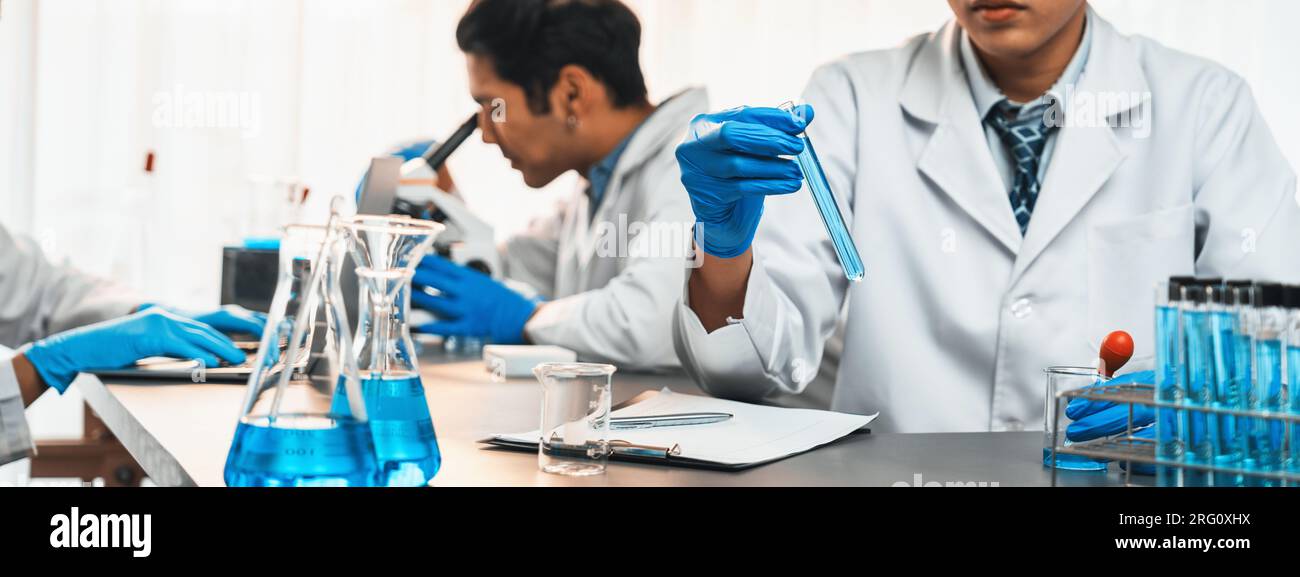 Groundbreaking experiments hi-res stock photography and images - Alamy