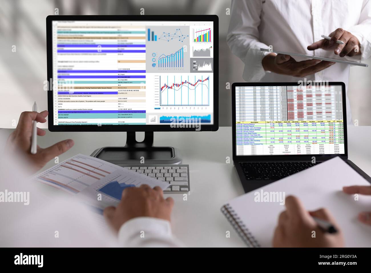 Businessmen work hard. Using analytics, Data analytics, statistics ...