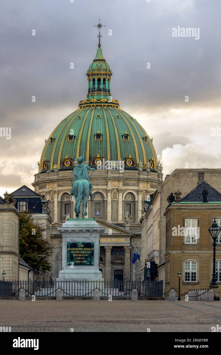 landscapes of traditional architecture and historical buildings beaches ...
