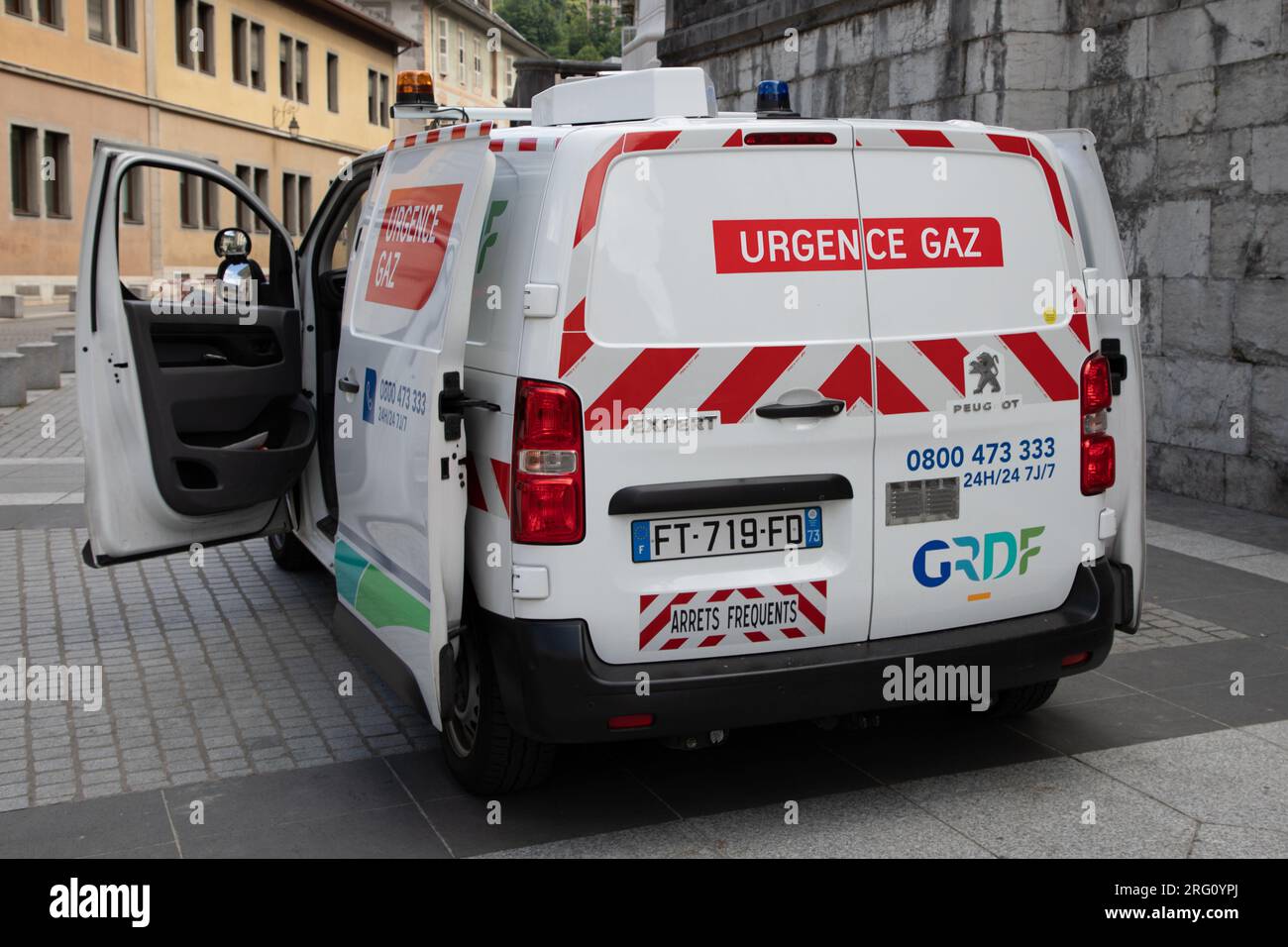 Bordeaux , Aquitaine France - 07 15 2023 : grdf logo brand and sign ...
