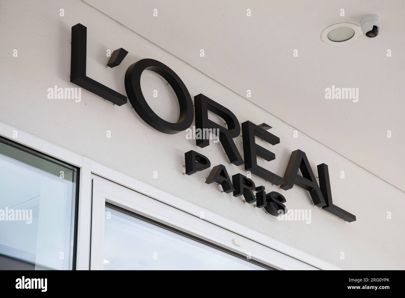 Cosmetics Brand Of Loreal Logo